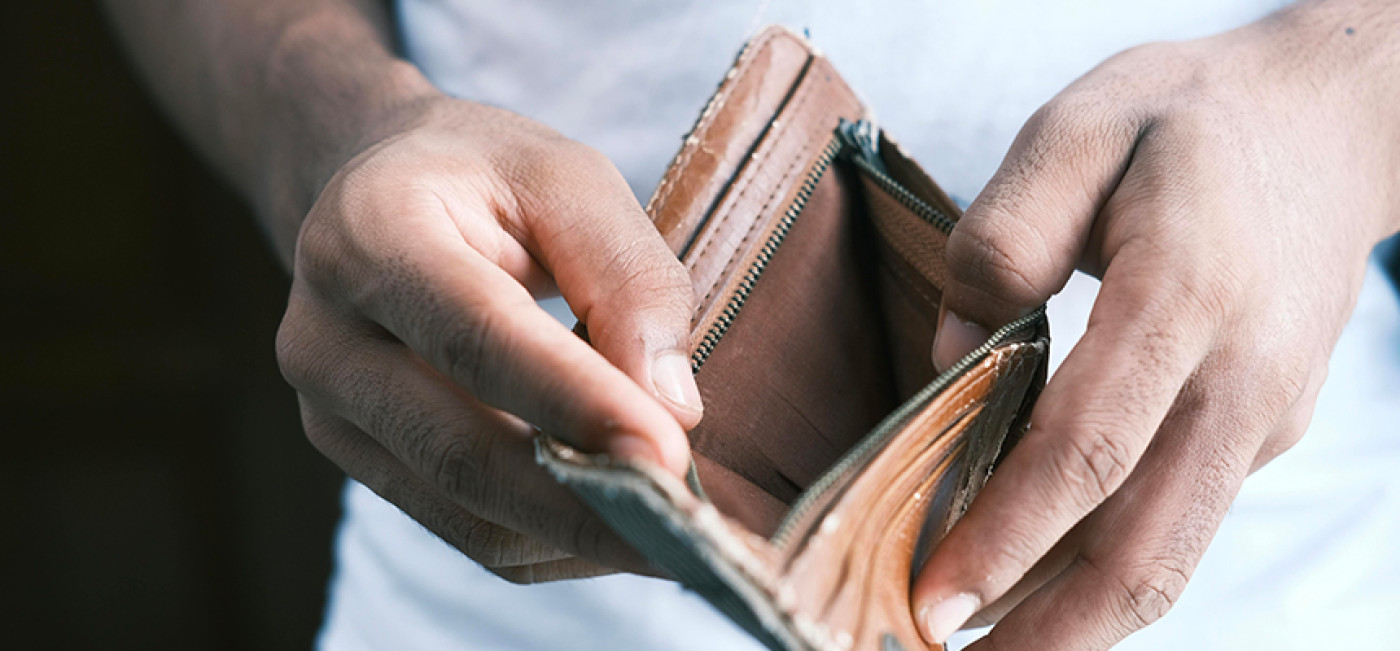 Comment payer des obsèques sans argent ? Solutions et aides disponibles